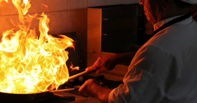 Tips For Ensuring The Safety Of The Kitchen Staff - Sirvo